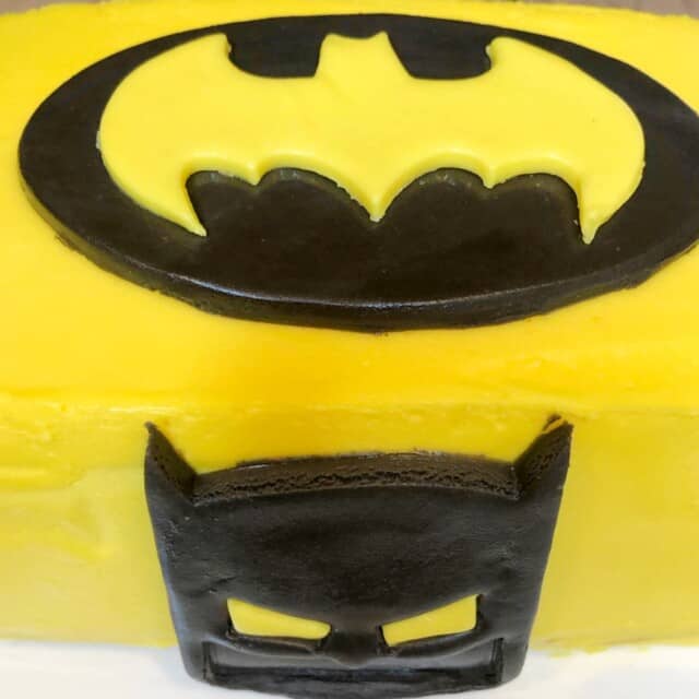 Batman Cake | EmilyFabulous