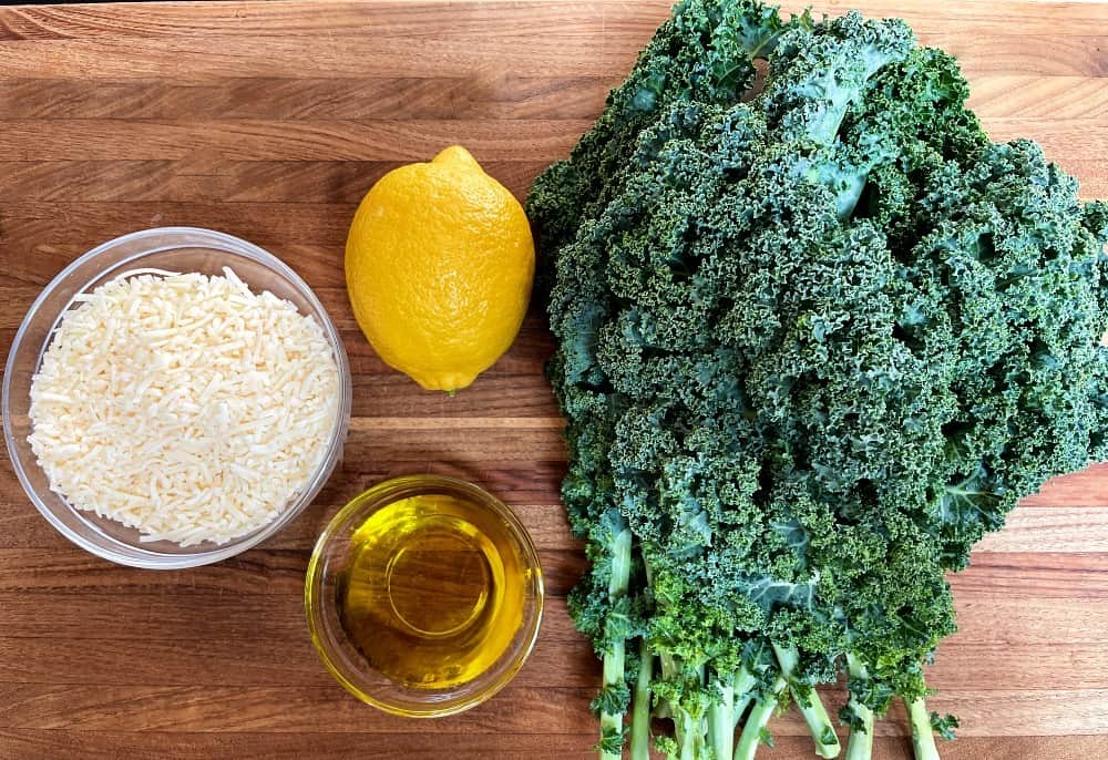Crunchy Kale Salad | EmilyFabulous