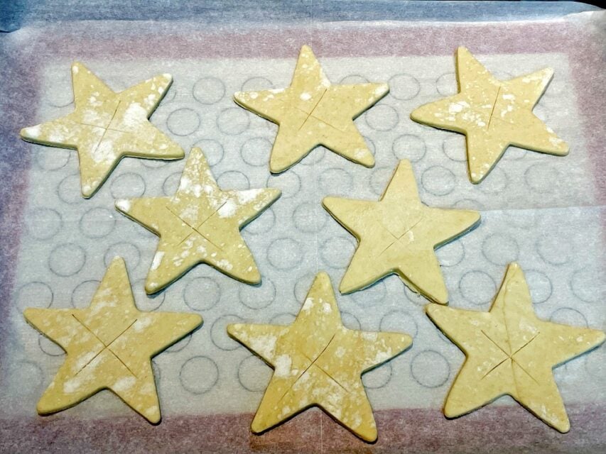 Blueberry Puff Pastry Stars | EmilyFabulous