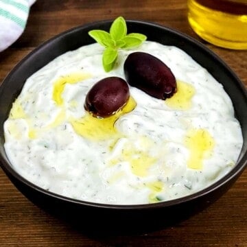 Garlicky Greek Yogurt and Cucumber Sauce | EmilyFabulous