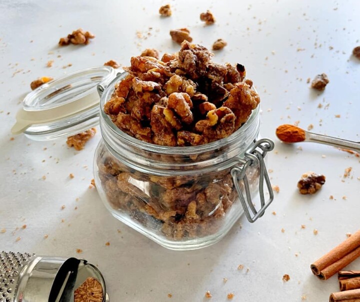 Spiced Maple Walnuts | EmilyFabulous