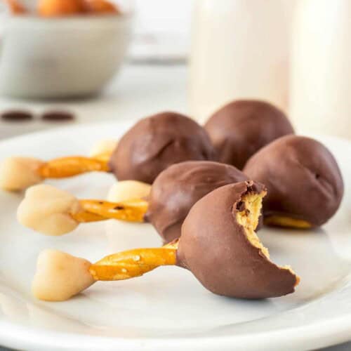 13 Thanksgiving Desserts for Kids | EmilyFabulous