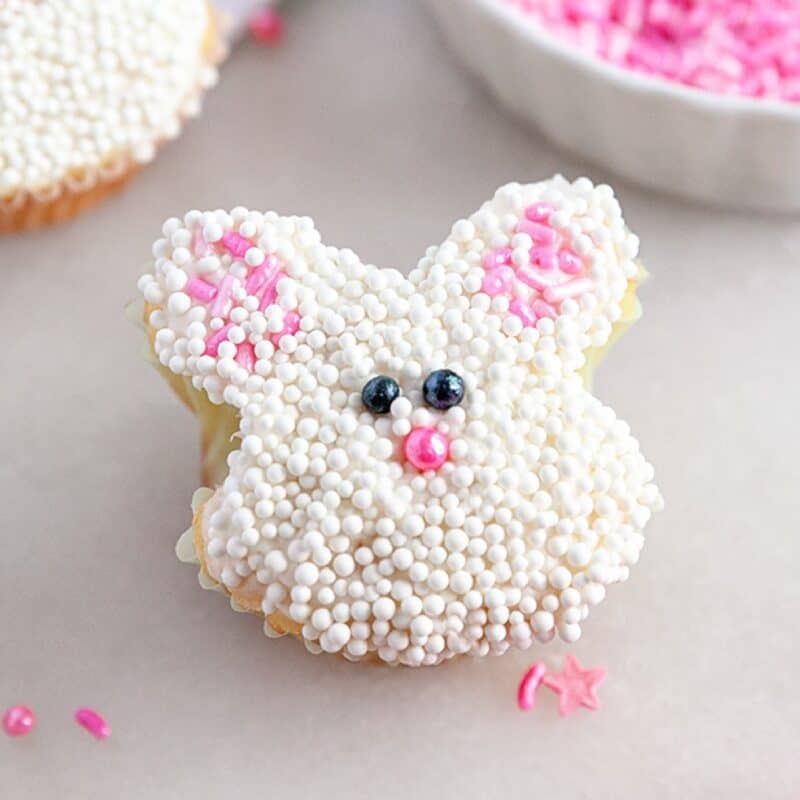 Easy and Fun Easter Desserts | EmilyFabulous